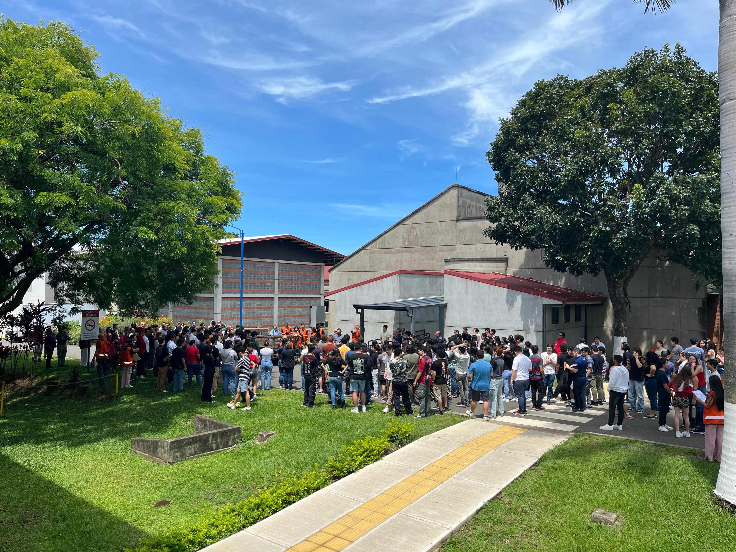 UTN fortalece su cultura de prevención con el Simulacro Nacional 2025 | Universidad Técnica ...